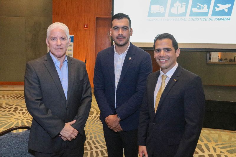 Toma de posesión del Presidente Hugo Torrijos y su Junta Directiva ...